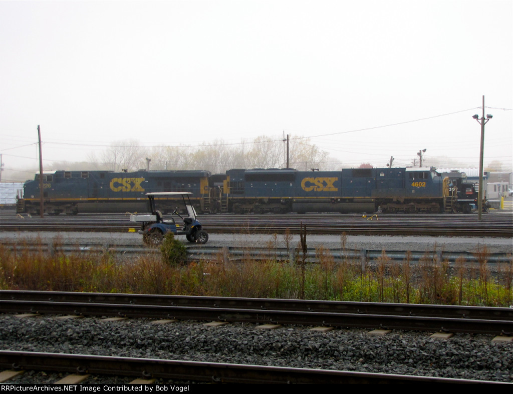 CSX 5226 and 4602